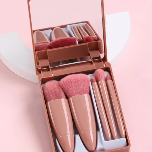Makeup | Travel Compact With Mirror And 5 Piece Brush Set In Pink ...